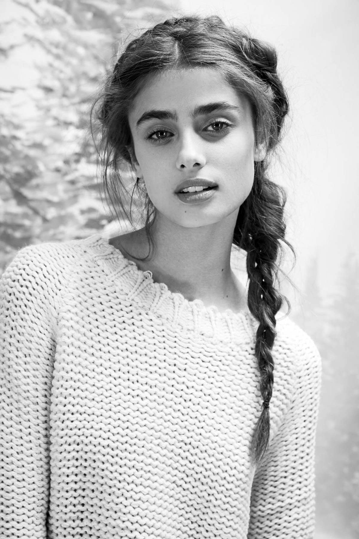 Bí quyết làm đẹp của “thiên thần” trẻ tuổi Taylor Hill - ELLE.VN