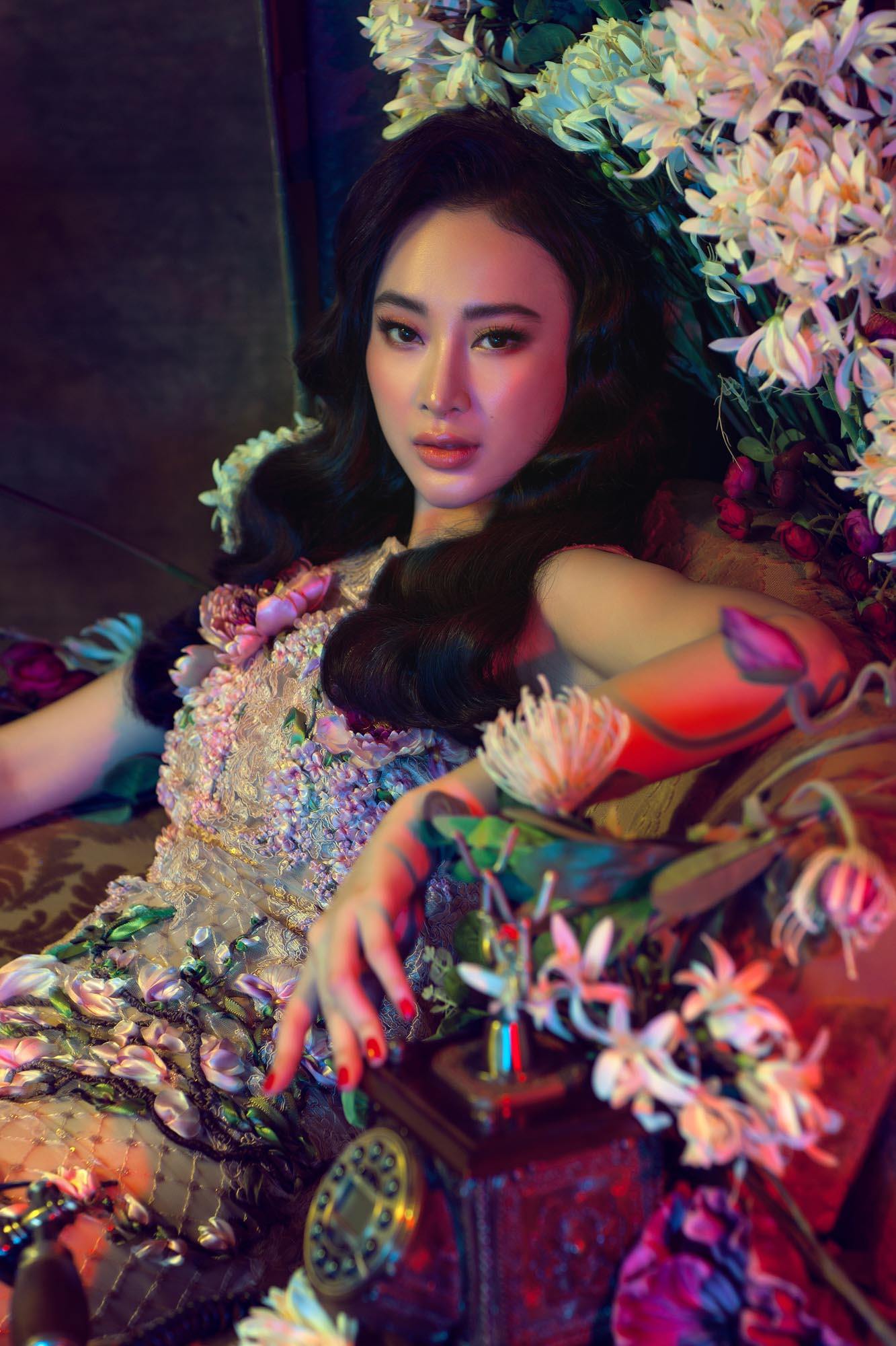 Angela Phương Trinh qua ống kính của nhiếp ảnh gia Tang Tang - ELLE VN