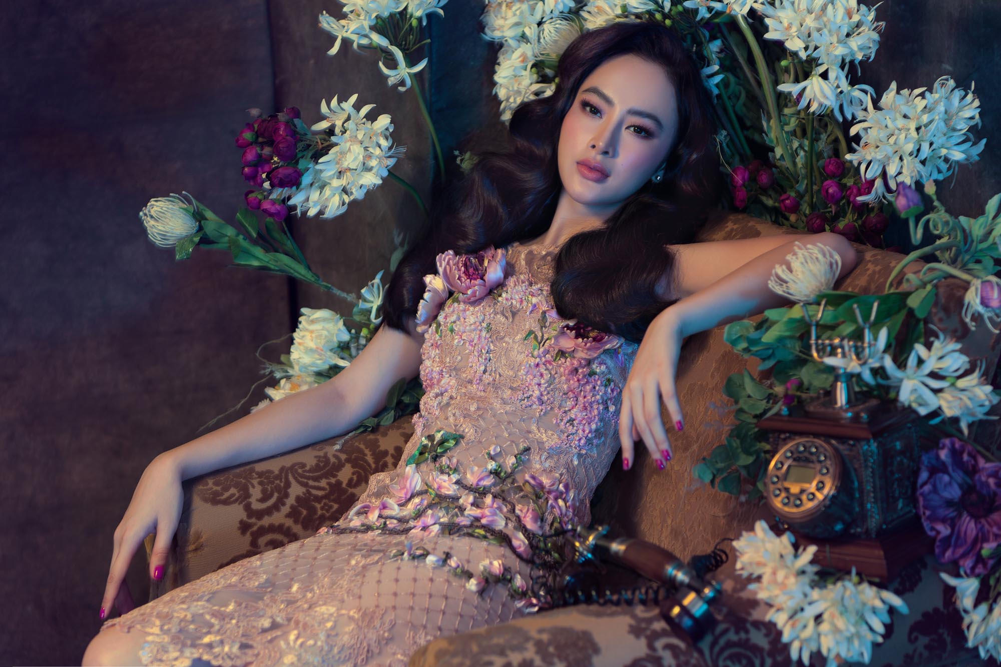 Angela Phương Trinh qua ống kính của nhiếp ảnh gia Tang Tang - ELLE VN