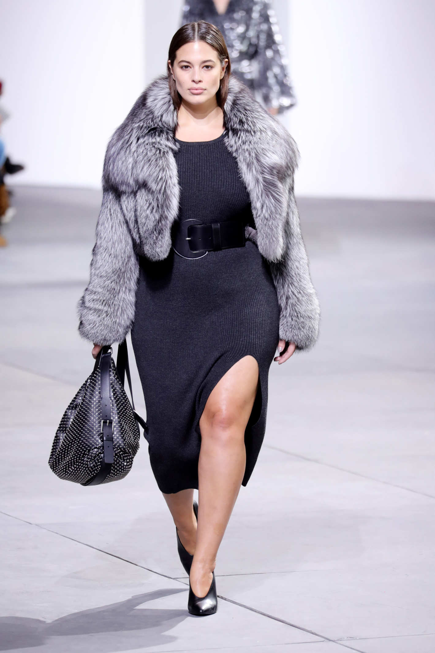 7 điều cần biết về Ashley Graham, siêu mẫu phá vỡ chuẩn mực cái đẹp | ELLE