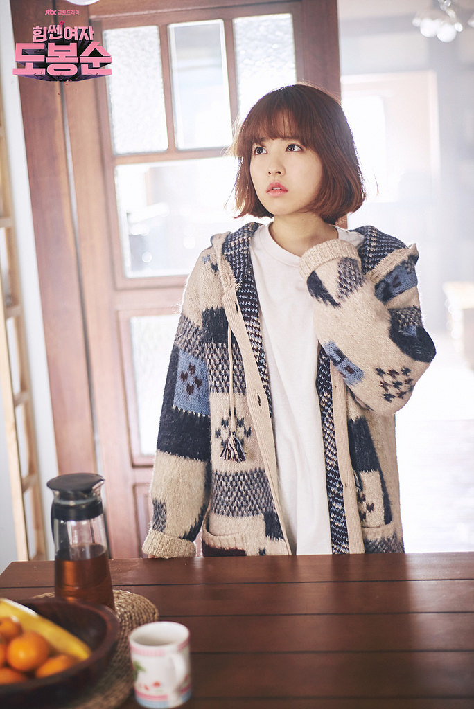 Thời trang trong phim: Cô nàng mạnh mẽ Do Bong Soon - ELLE VN