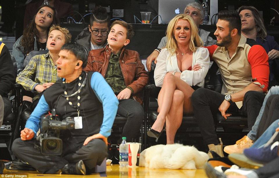 Liệu Britney Spears đã muốn kết hôn thêm một lần nữa? - ELLE Việt Nam