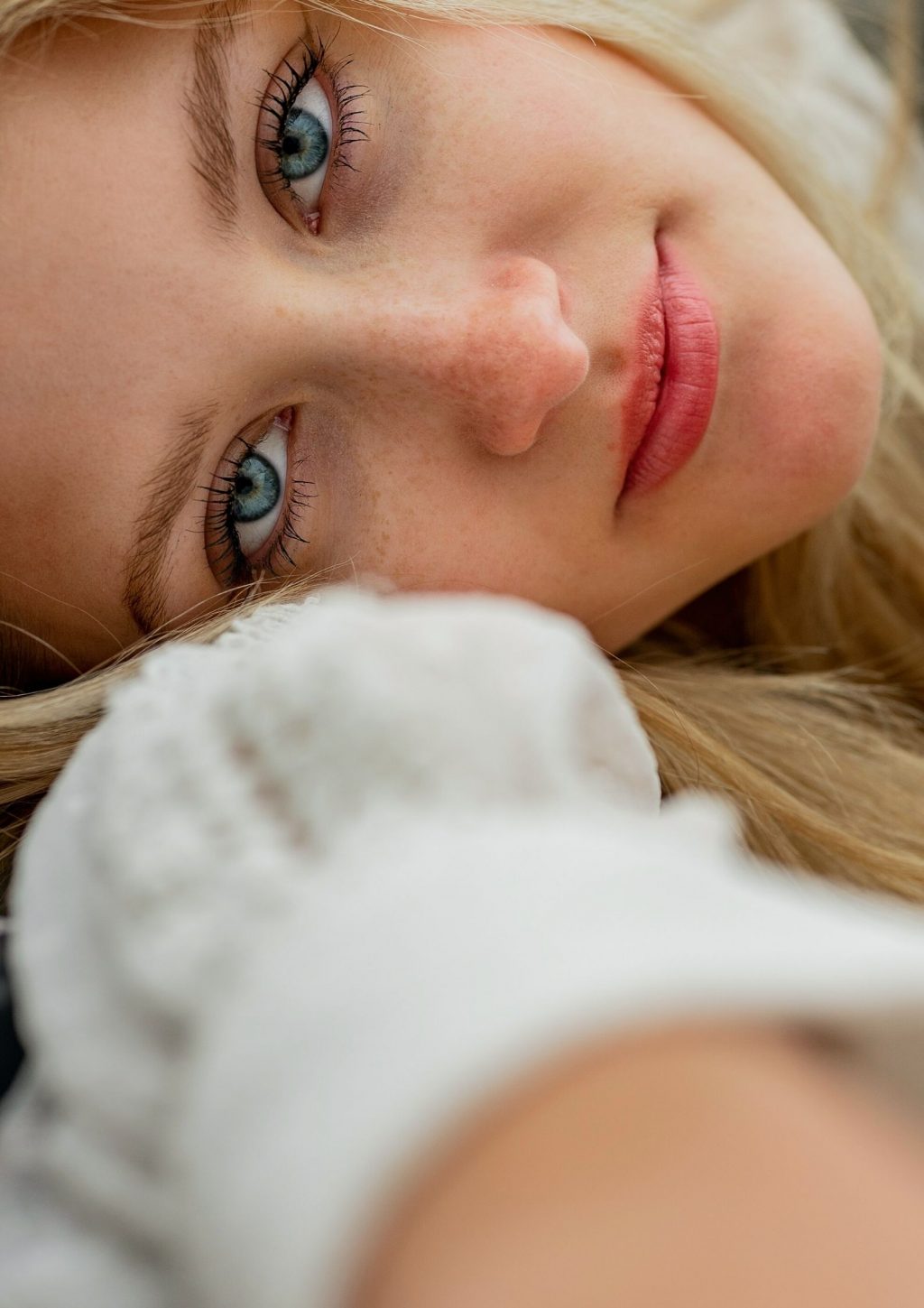 Cùng bạn khám phá từ điển về các chủng loại mụn li ti | ELLE