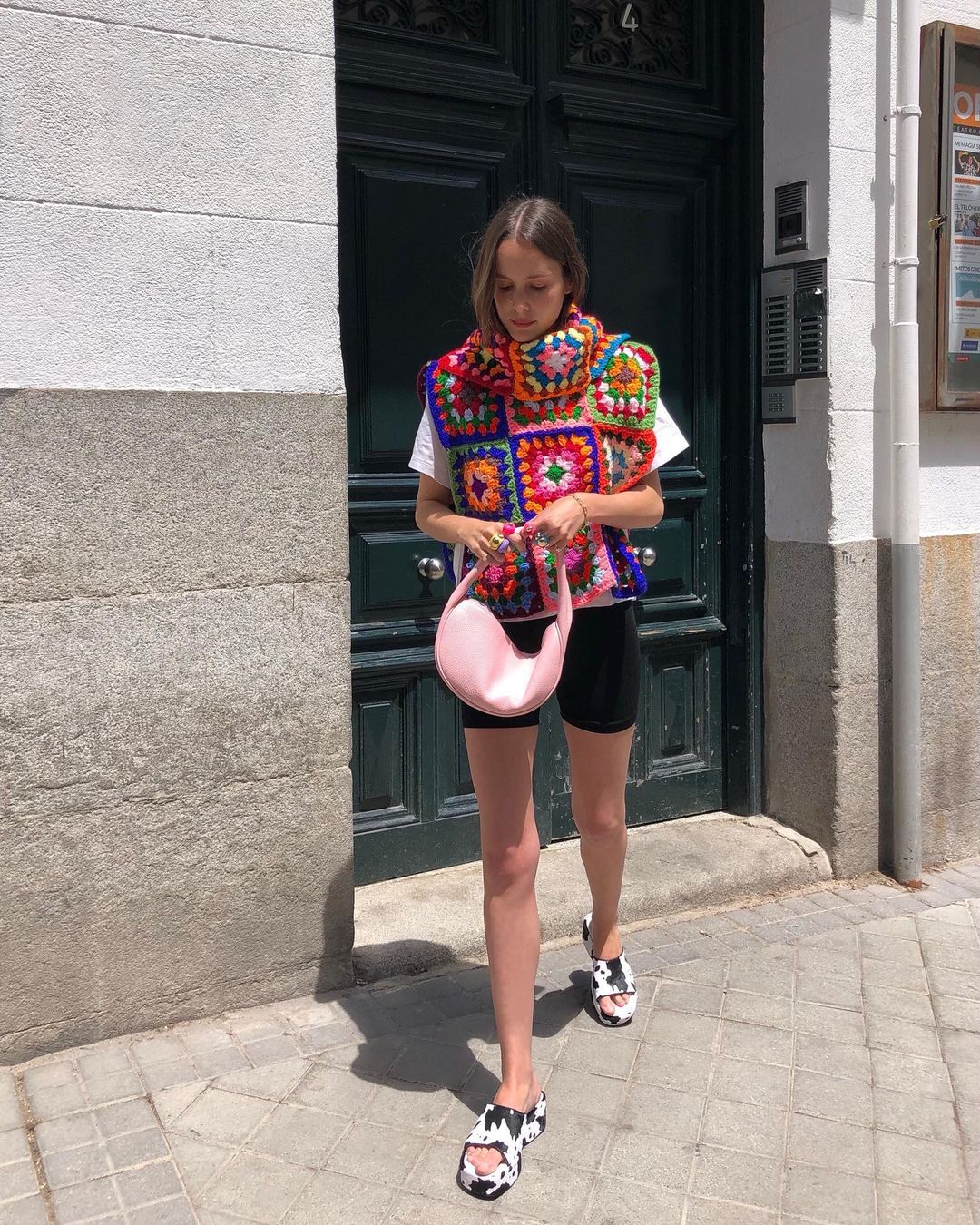 Gen Z và xu hướng đồ len đan móc crochet cho những ngày Thu | ELLE