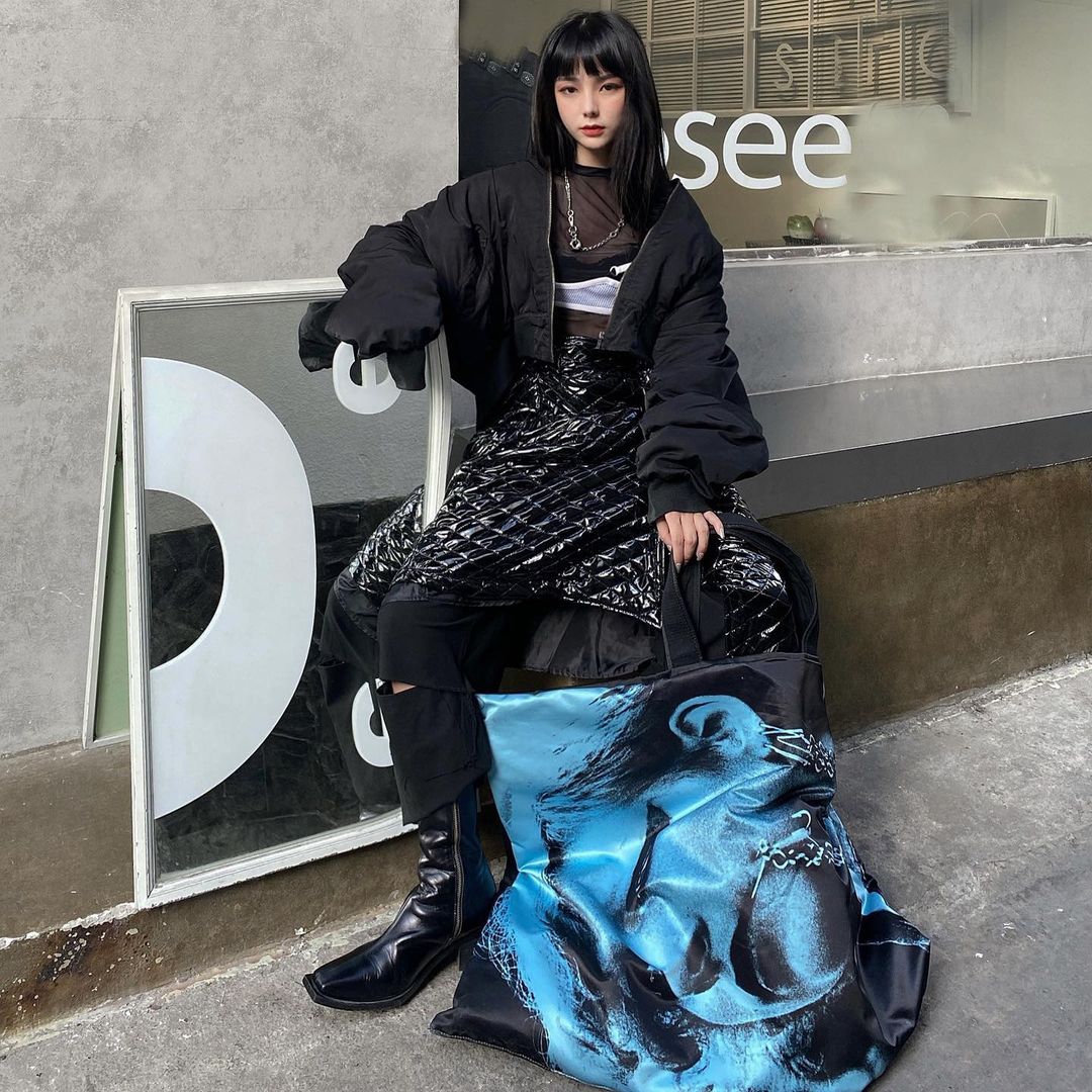 Alpha Aesthetic - Cú "knock-out" sành điệu của thời trang nữ quyền | ELLE