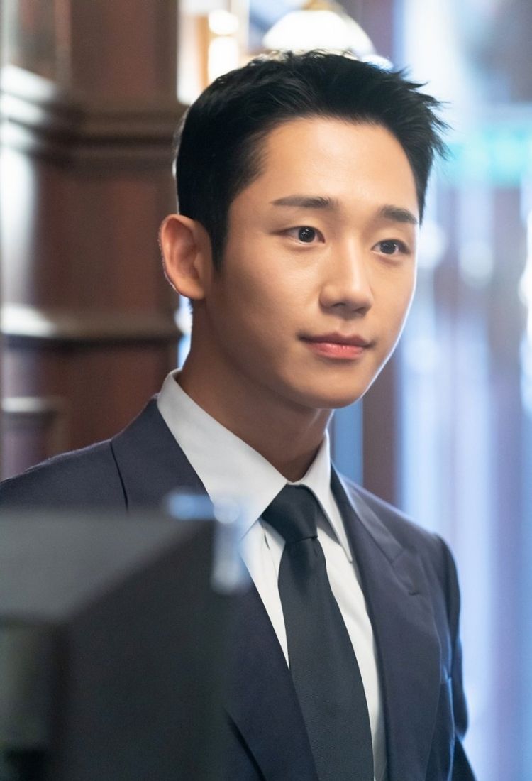 8 sự thật thú vị về ngôi sao "Snowdrop" Jung Hae In | ELLE