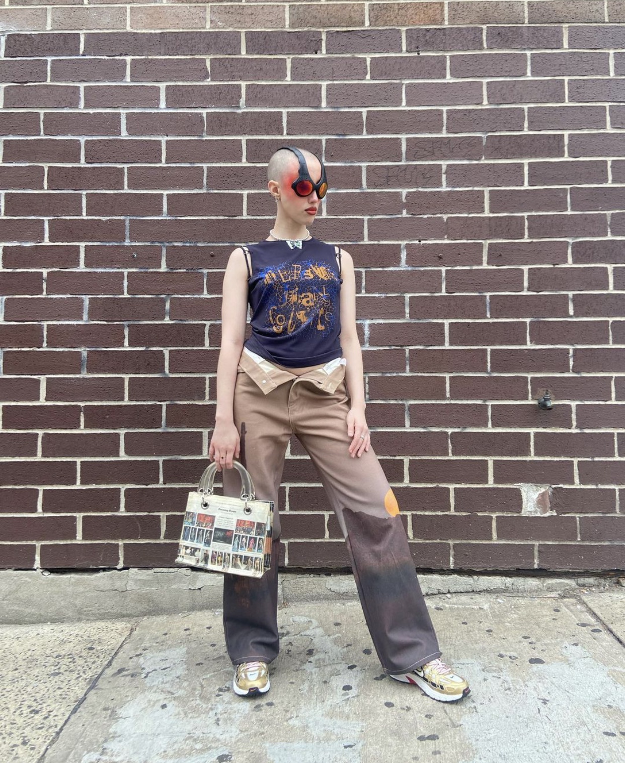 Ugly Chic - Thế nào là phong cách thời trang "xấu xí sang trọng"? | ELLE