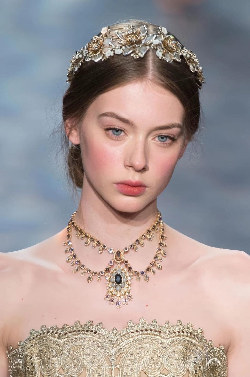 Lauren de Graaf: Nàng mẫu với vẻ đẹp tựa thần thoại Hy Lạp | ELLE