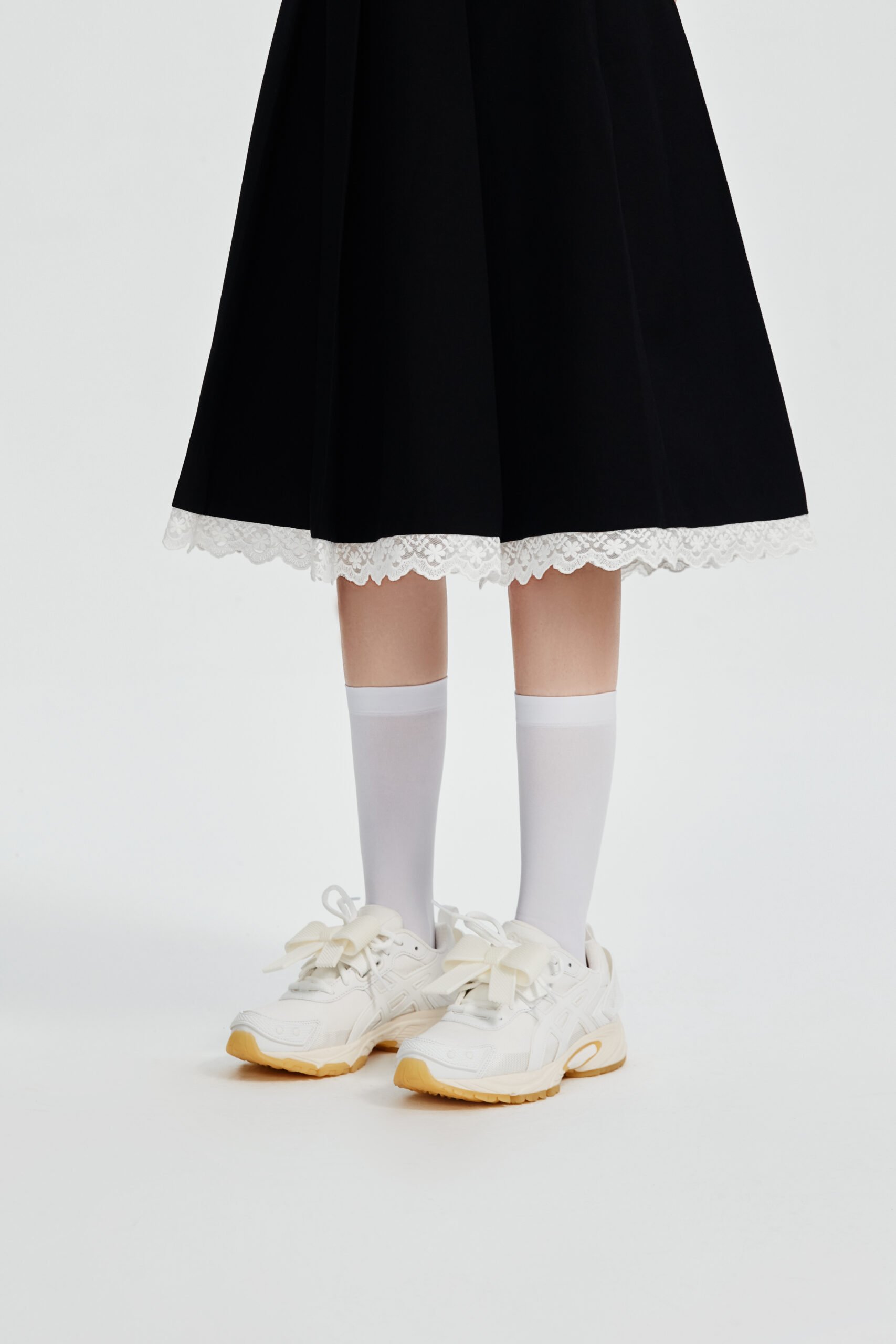 Jennie (BLACKPINK) và những phiên bản "dễ thương hơn" của giày thể thao ...