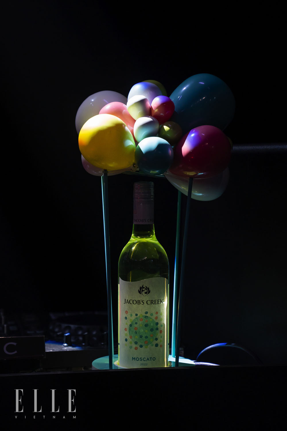 ELLE Vietnam’s 13th Birthday Party: Ấm áp trong vòng tay bè bạn | ELLE