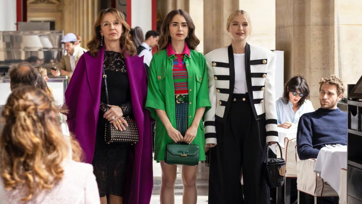 Sylvie Grateau mới là ngôi sao thời trang của “Emily in Paris” | ELLE