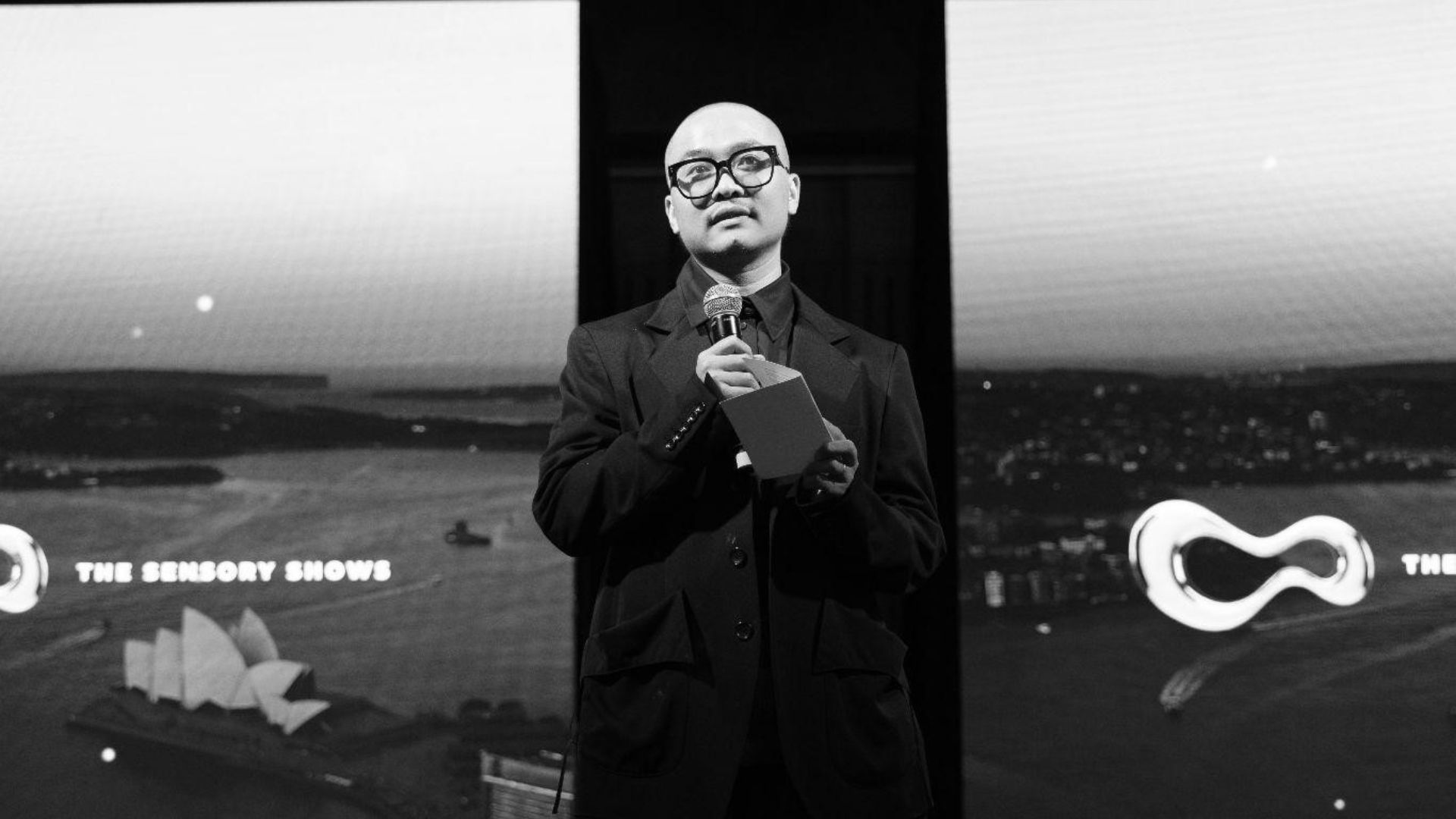 Nghệ sĩ trang điểm Trí Trần và show diễn The Sensory Shows | ELLE