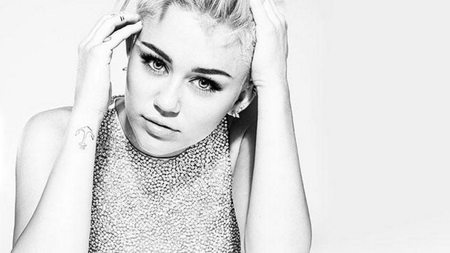 Miley Cyrus chỉ trích Disney Channel | Điểm tin & Sự kiện | ELLE