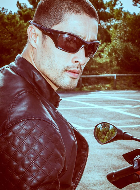 Johnny Trí Nguyễn trong bộ ảnh chụp tại Ý - ELLE Việt Nam