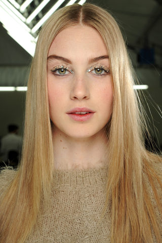 Người mẫu Dauphine McKee - thành công ở tuổi 17 - ELLE.vn