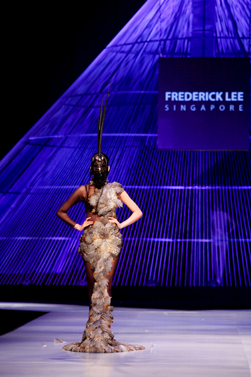 Frederick Lee trình diễn bộ sưu tập 2014 tại VNIFW - ELLE