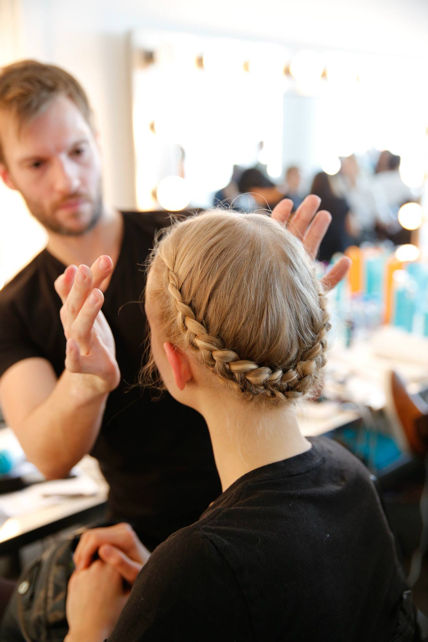 Steven Turpin: "Phóng đại ranh giới những gì có thể" - ELLE