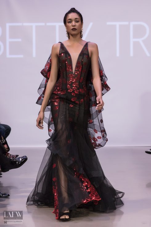 Betty Trần, NTK gốc Việt mở màn tại tuần lễ thời trang Los Angeles | ELLE