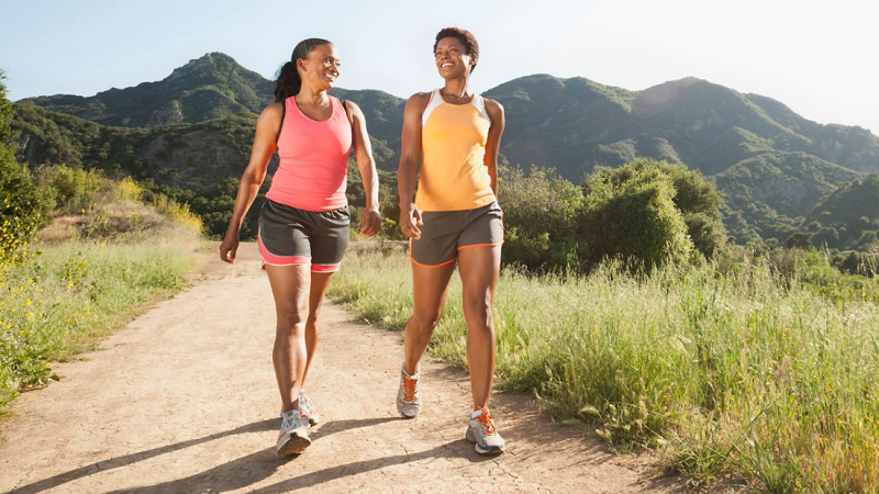 Điều gì sẽ xảy ra với cơ thể khi bạn đi bộ 10.000 bước mỗi ngày? | ELLE