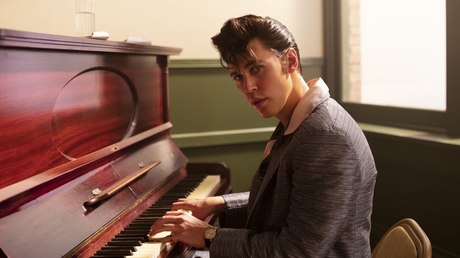 "Elvis": Cuộc sống hào nhoáng của một siêu sao | ELLE