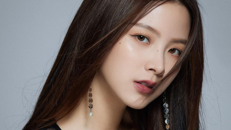 Thay đổi đường nét bằng Mewing - Thói quen đặt lưỡi | ELLE