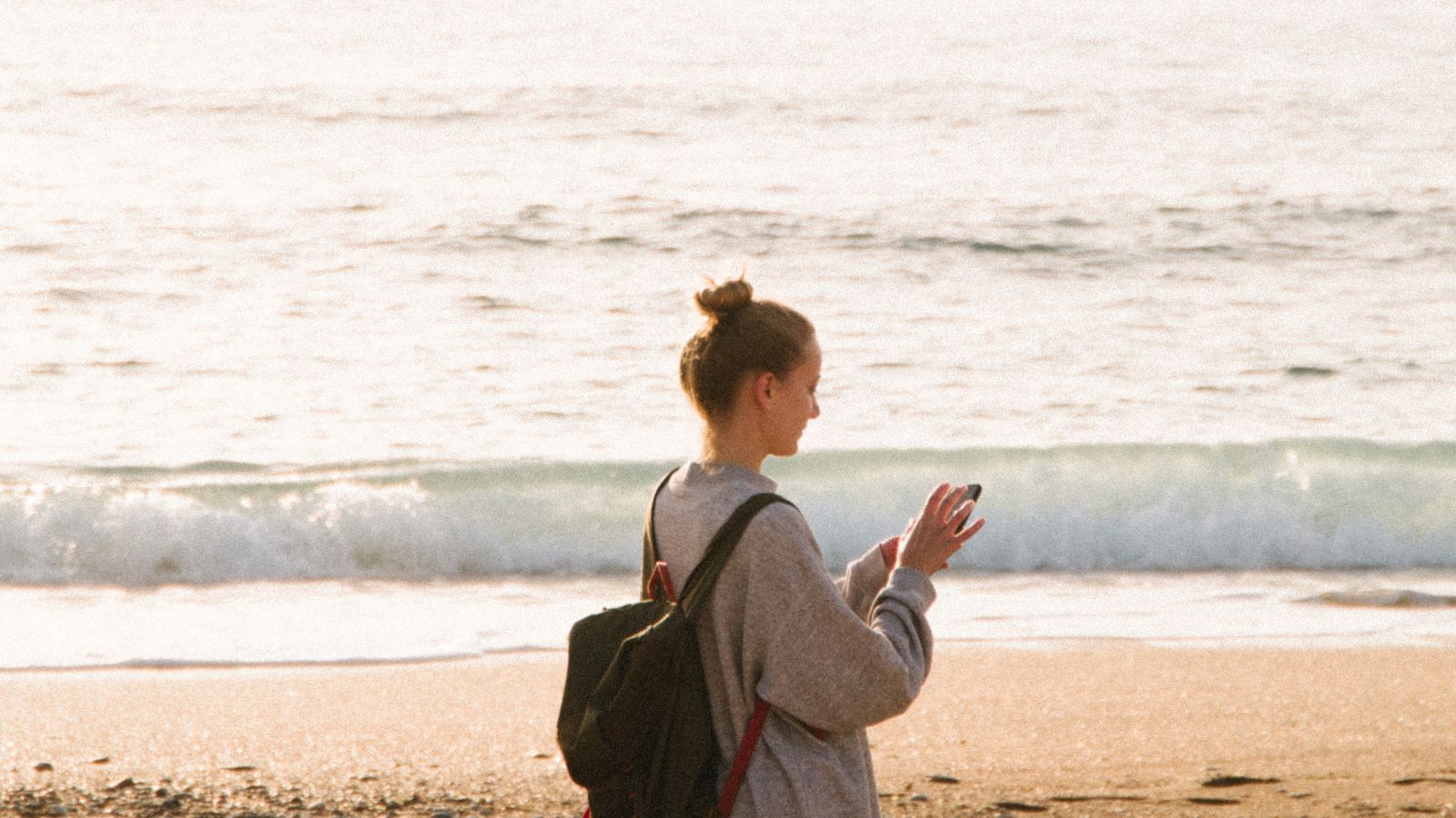 [ELLE Voice] Đừng theo đuổi đam mê, hãy phát triển nó | ELLE