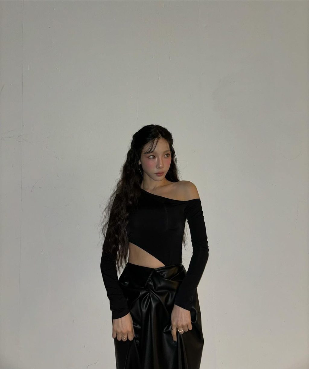 taeyeon_ss trễ vai | ELLE