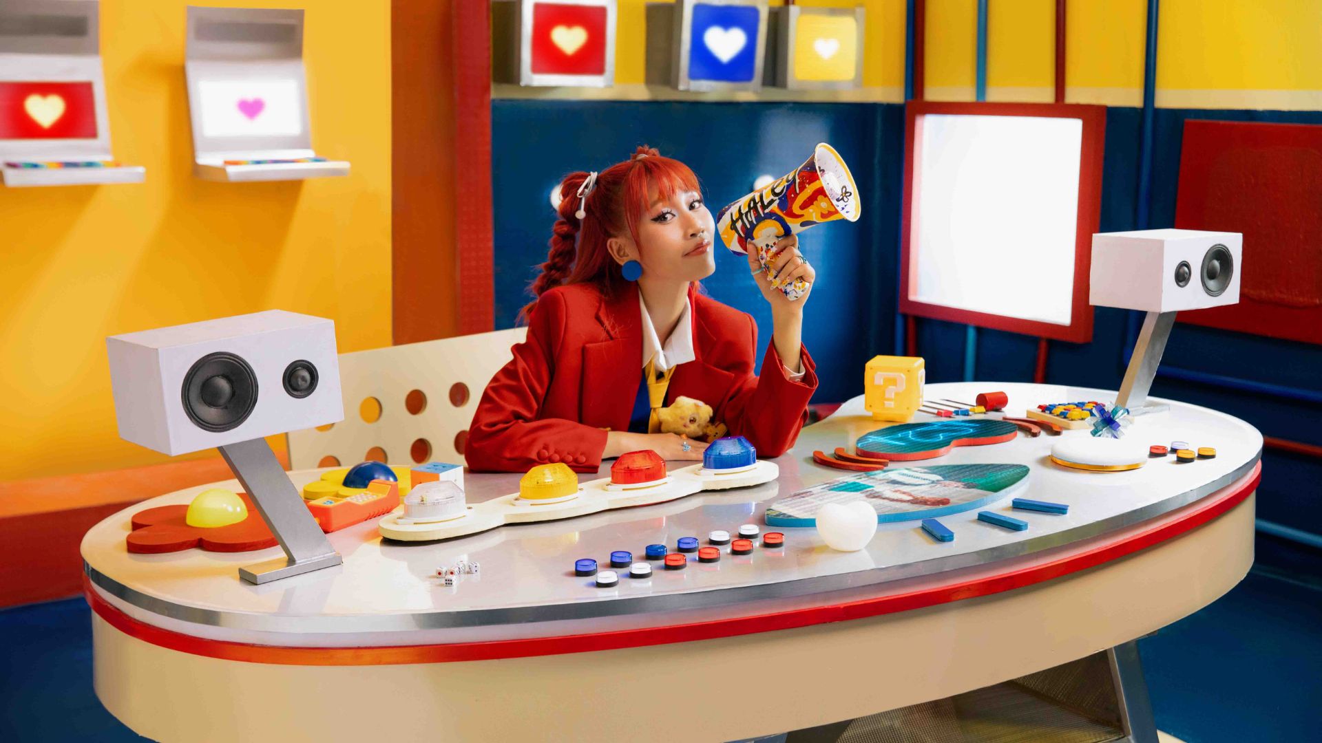 Low G và tlinh tái hợp cực chất trong MV "HOP ON DA SHOW" | ELLE